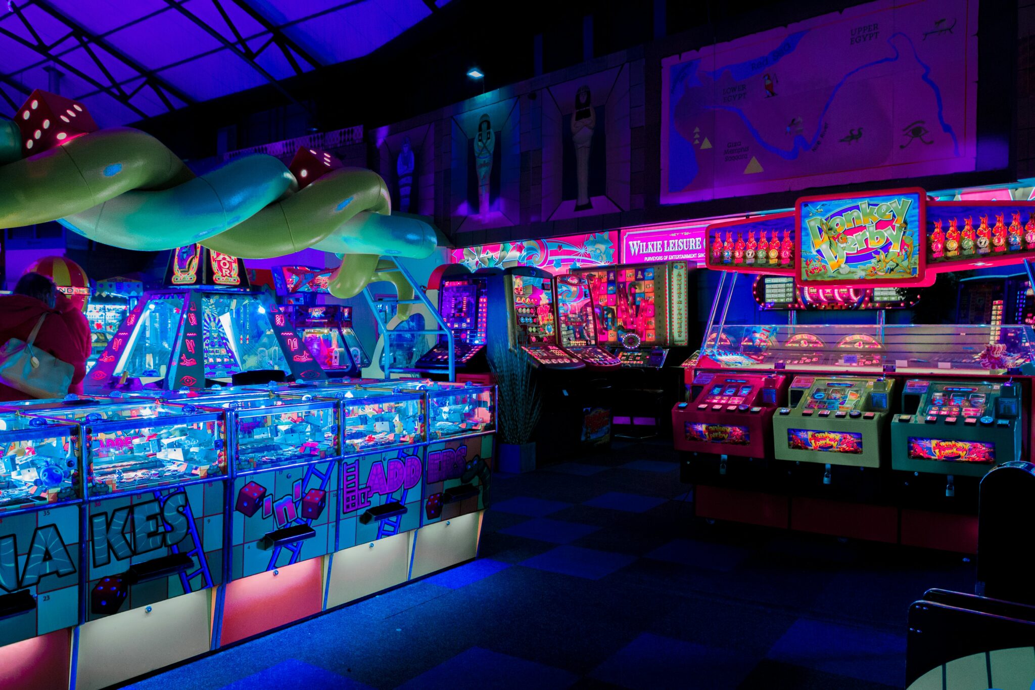 How to Create an Irresistible Arcade Design That Draws Crowds - GM Tech